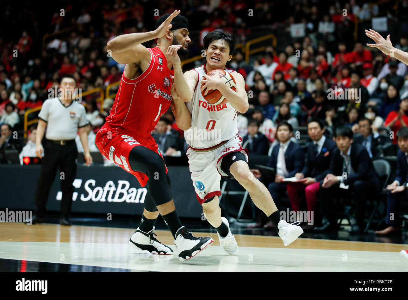 (L to R) ?Josh Duncan (Jets), Yuma Fujii (Brave Thunders), JANUARY 10 ...
