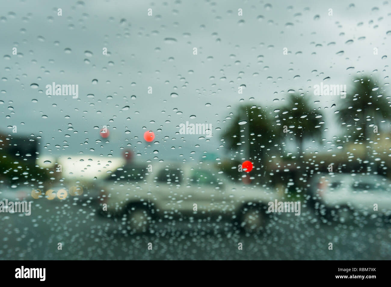 Wet day driving hi-res stock photography and images - Alamy