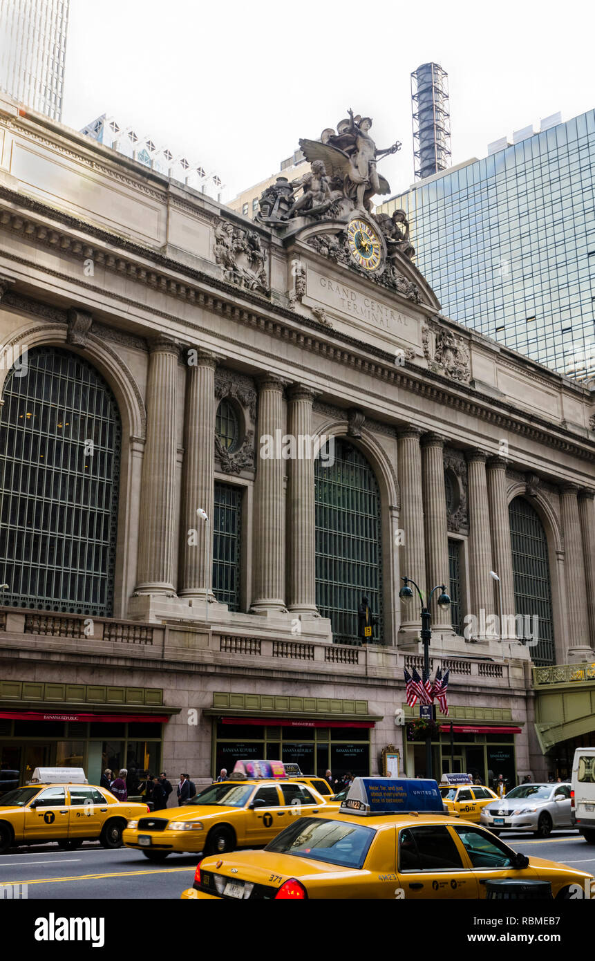 Grand Central Terminal railway station building, New York City, USA ...