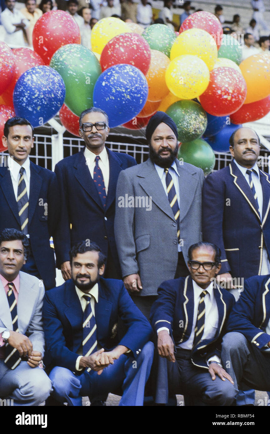 Indian cricketers 1980s hi-res stock photography and images - Alamy