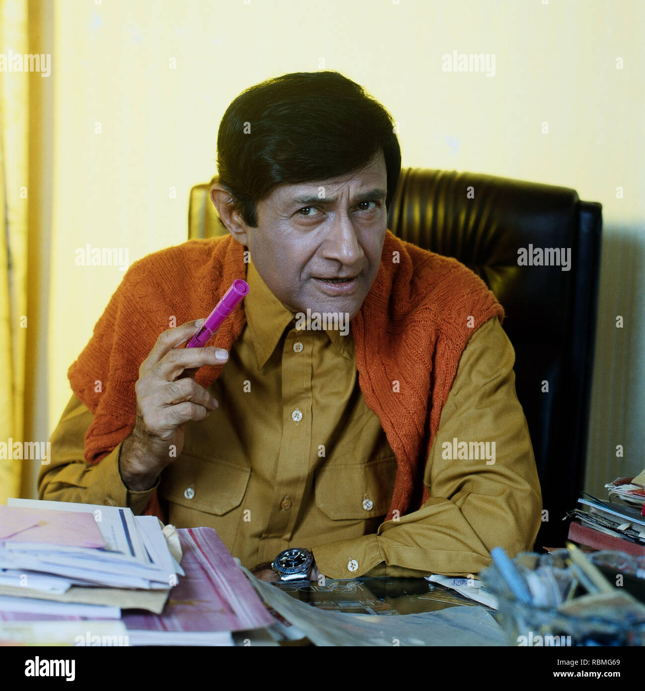 Actor dev anand hi-res stock photography and images - Alamy