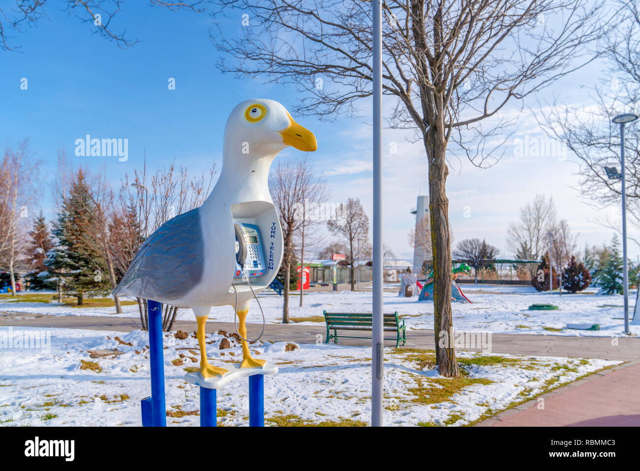 Vintage green public payphone hi-res stock photography and images - Alamy