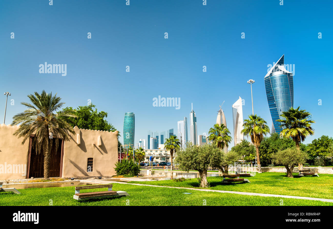 Modern city gate hi-res stock photography and images - Alamy