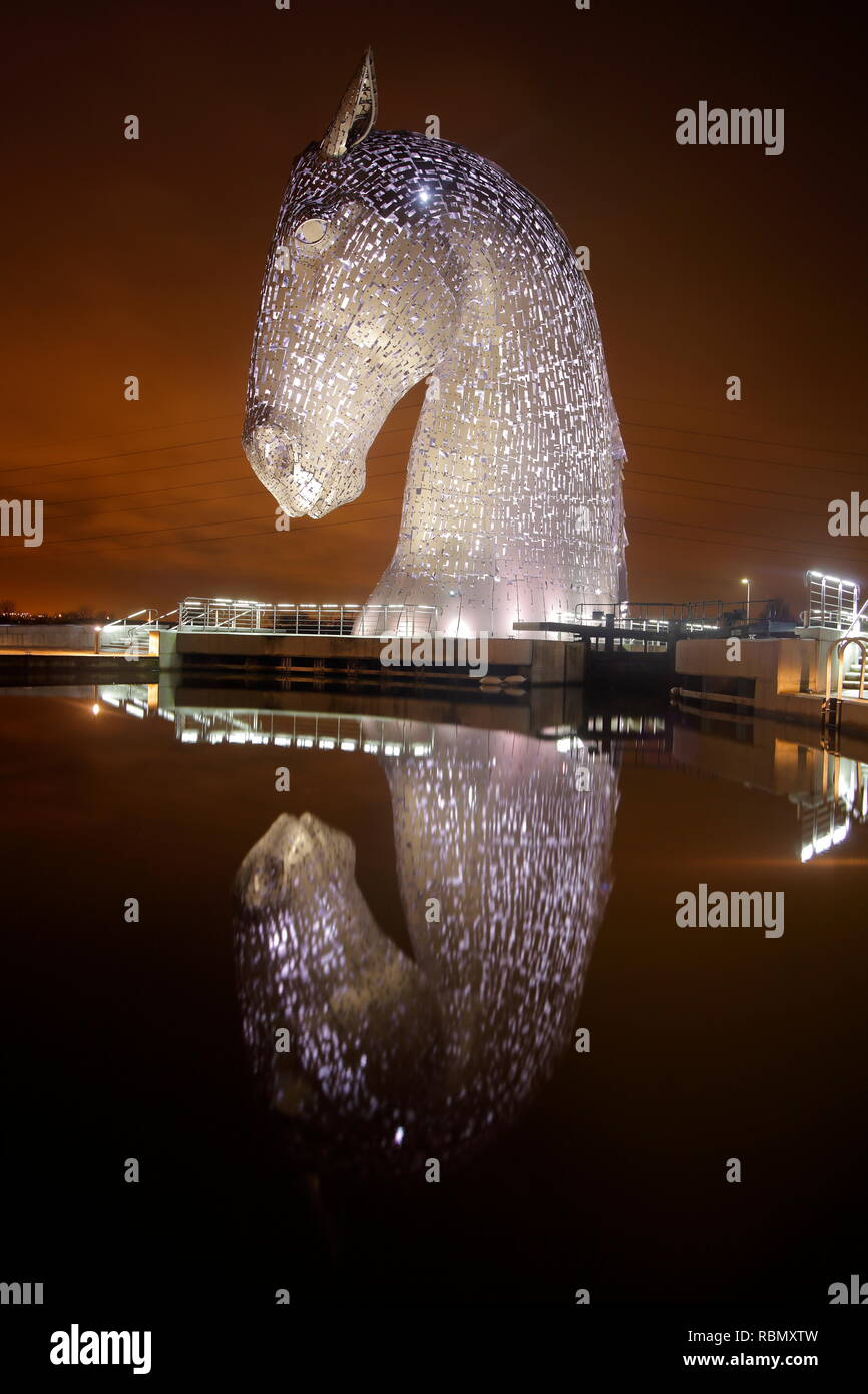Reflections of The Kelpies in Falkirk,Scotland Stock Photo - Alamy