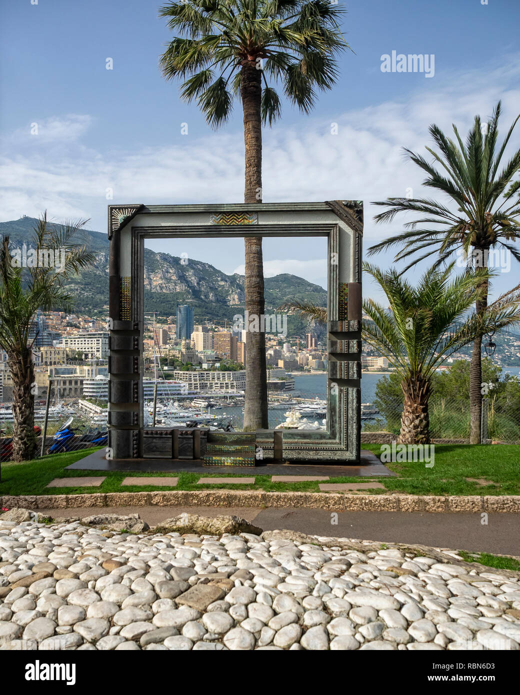 Monaco sculpture hi-res stock photography and images - Alamy