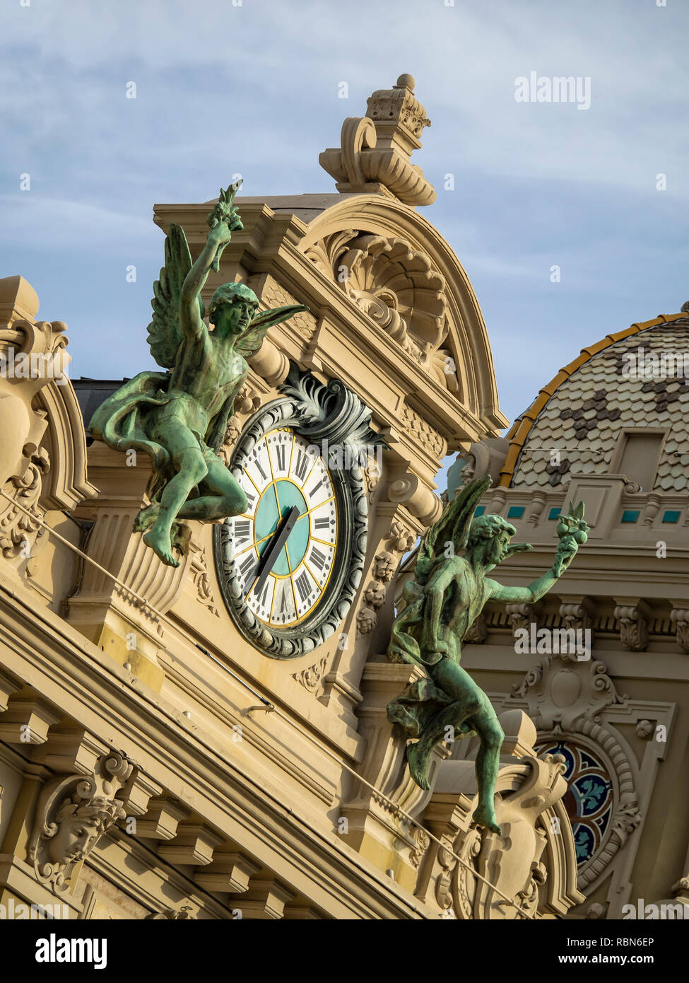 Main entrance with clock hi-res stock photography and images - Alamy