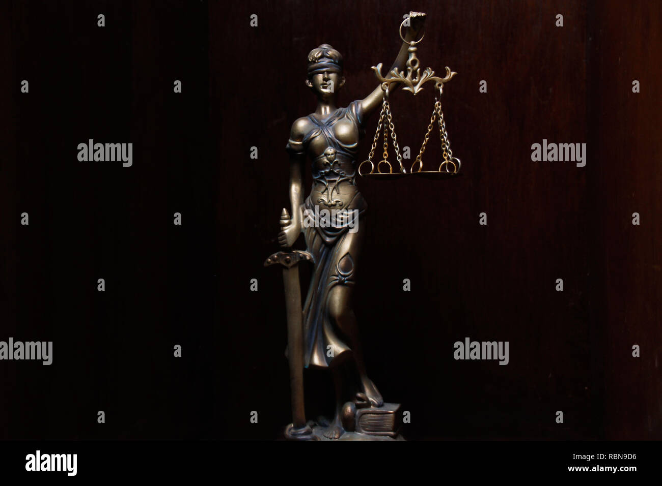 Reo symbol hi-res stock photography and images - Alamy