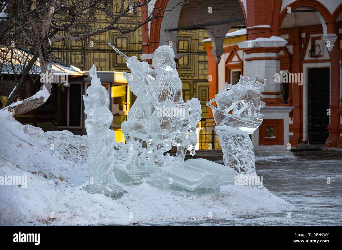 winter in Moscow, icy figures Stock Photo - Alamy