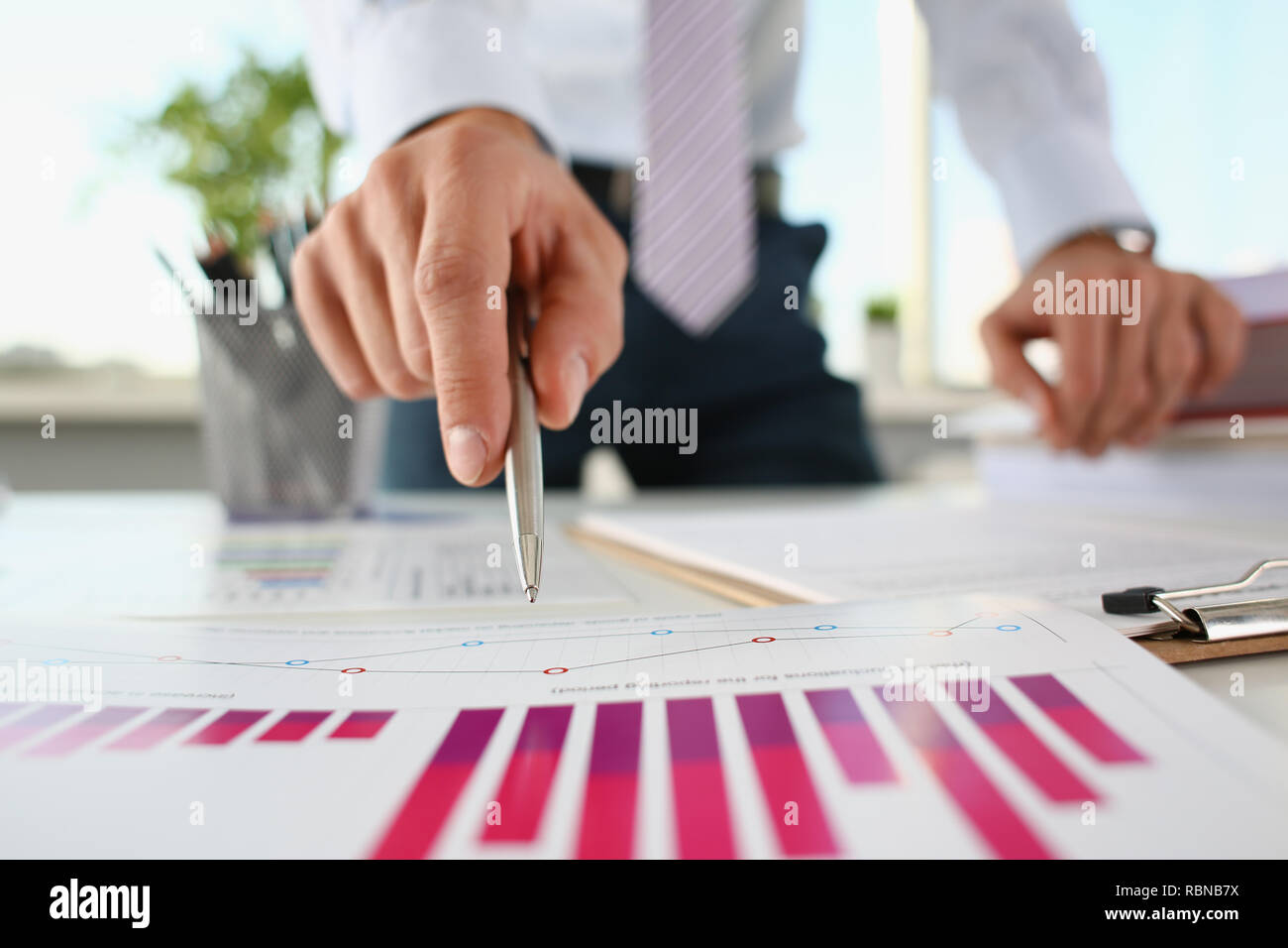 Hold documents hi-res stock photography and images - Alamy