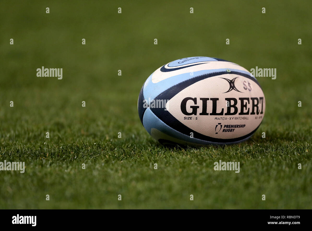 An official gilbert rugby match ball hi-res stock photography and ...