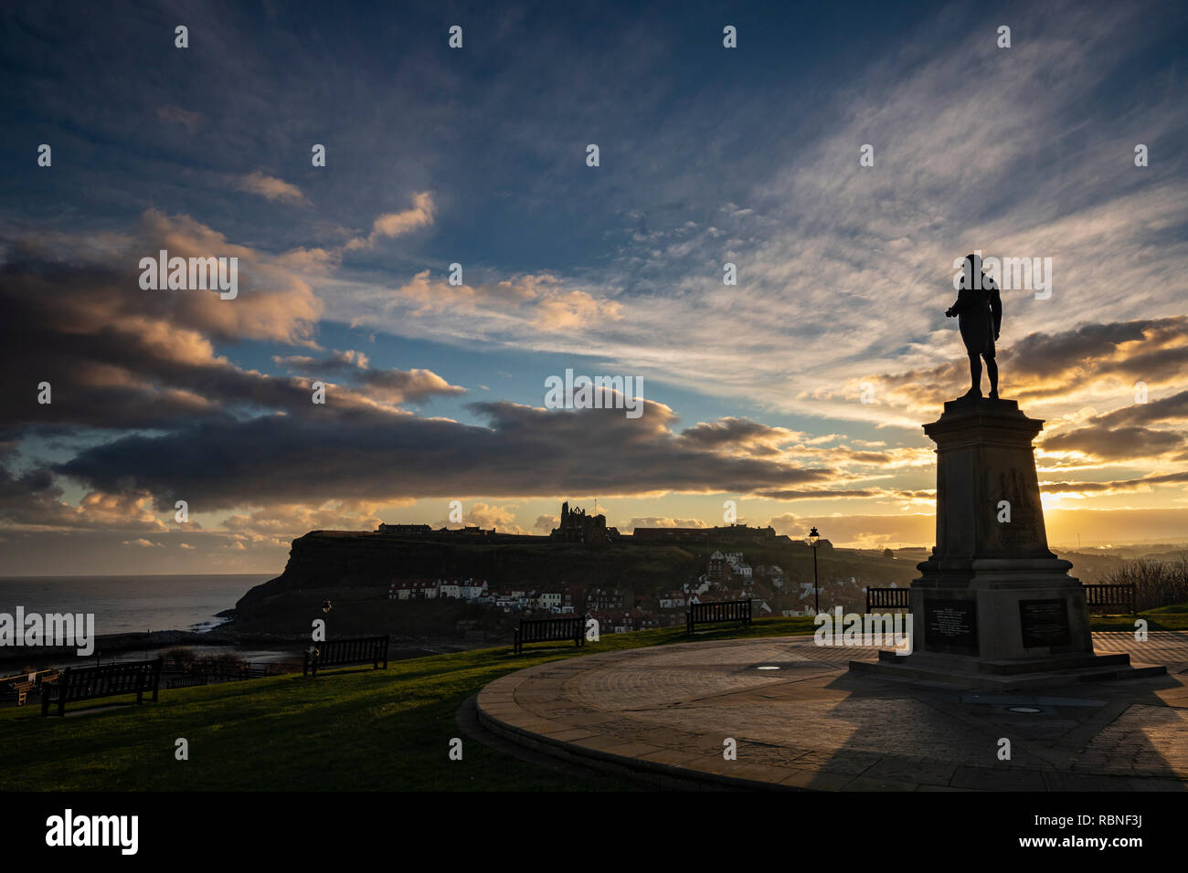 Cook Statue, Whitby North Yorkshire Stock Photo - Alamy