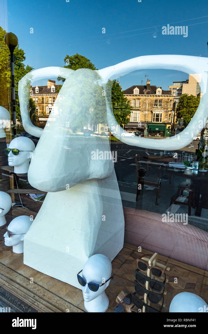 Optician window display hi-res stock photography and images - Alamy