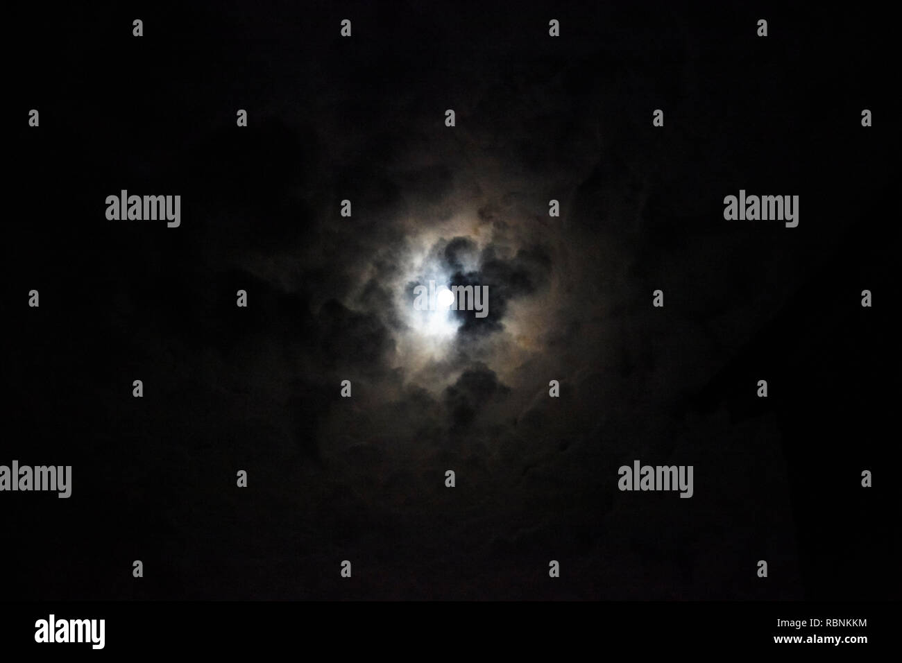 Full moon with clouds hi-res stock photography and images - Alamy