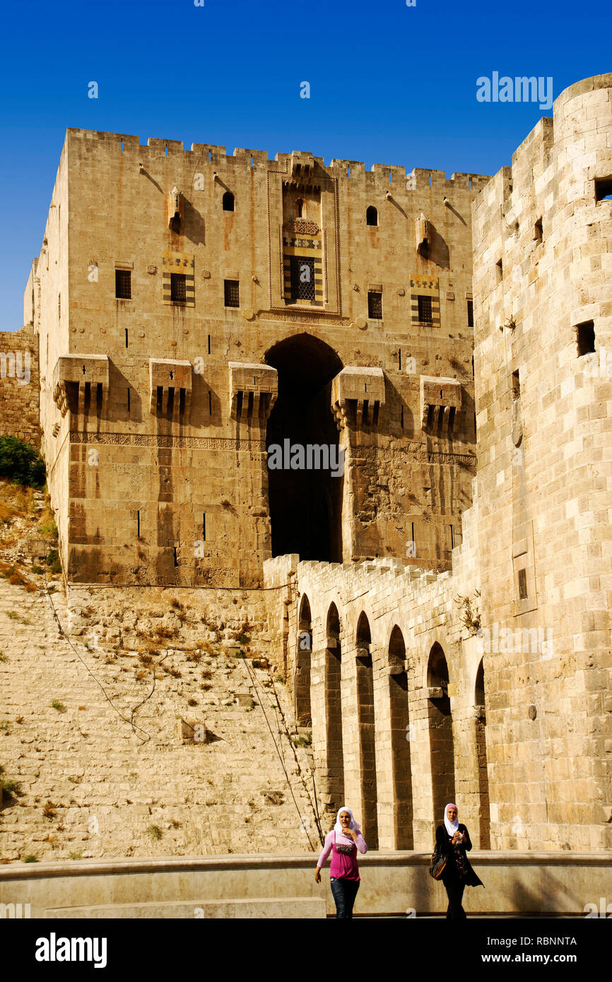 Bastion citadel aleppo syria hi-res stock photography and images - Alamy