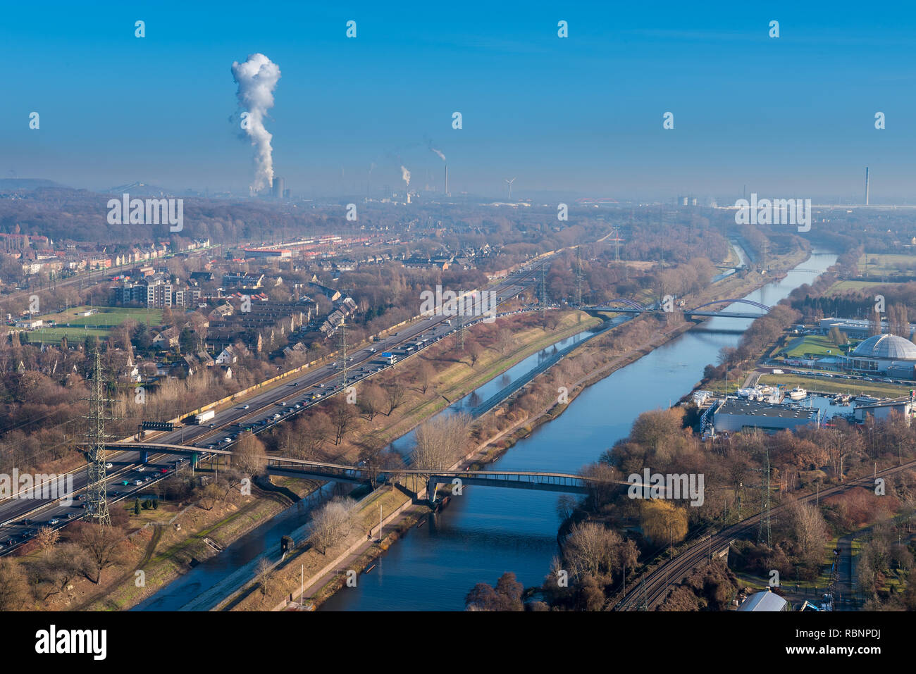 Smoke column hi-res stock photography and images - Alamy