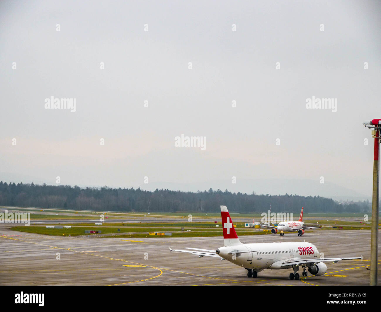 Airbus 330 swiss hi-res stock photography and images - Alamy