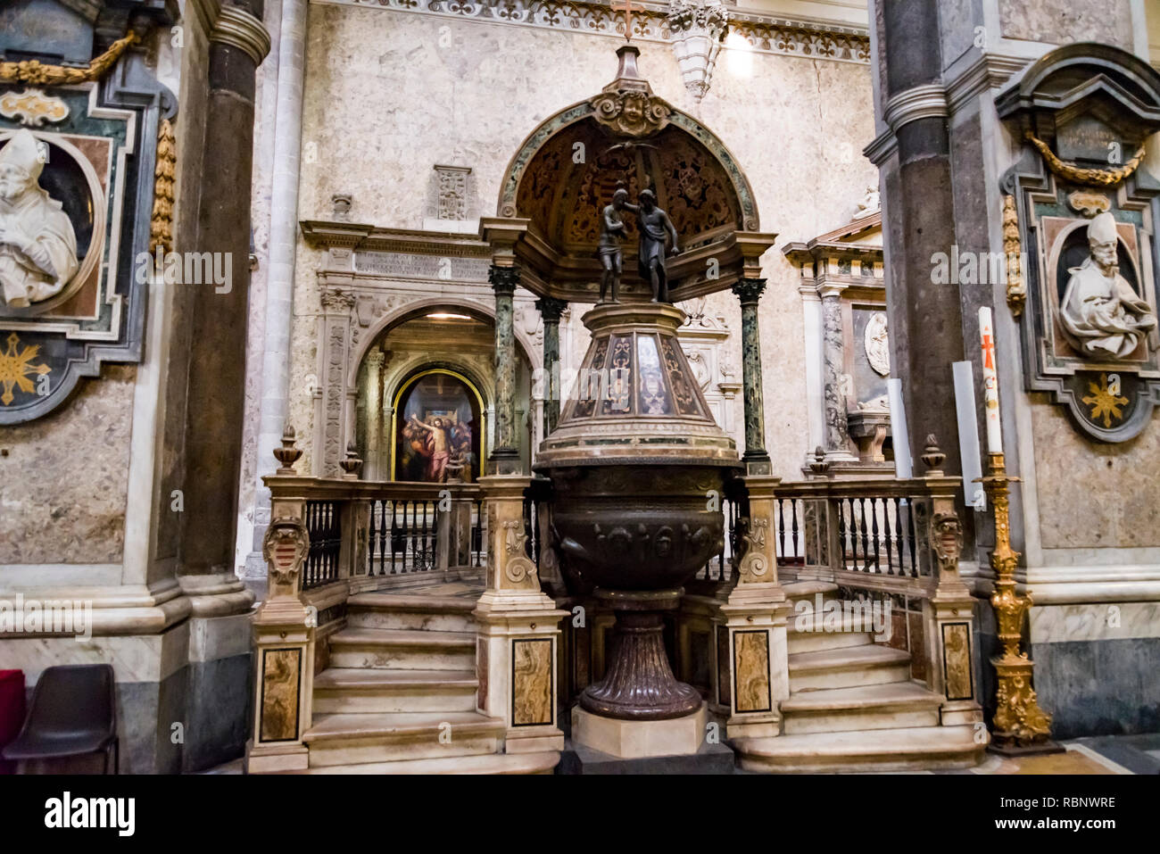 The historic cathedral Duomo in Naples in Italy Stock Photo - Alamy