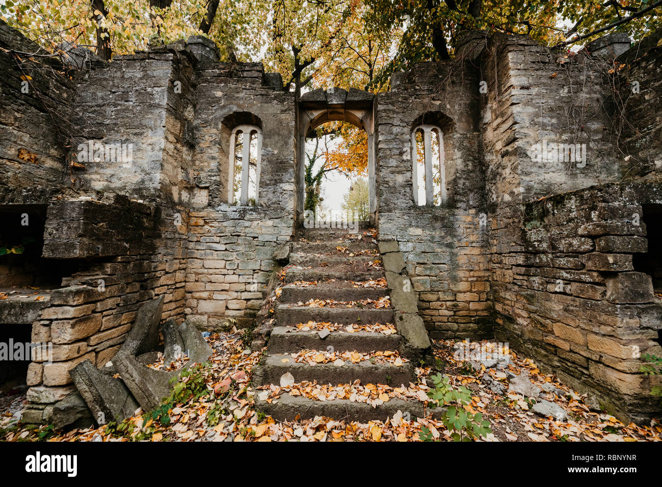 Jewish Tombstone stairs Stock Photo - Alamy