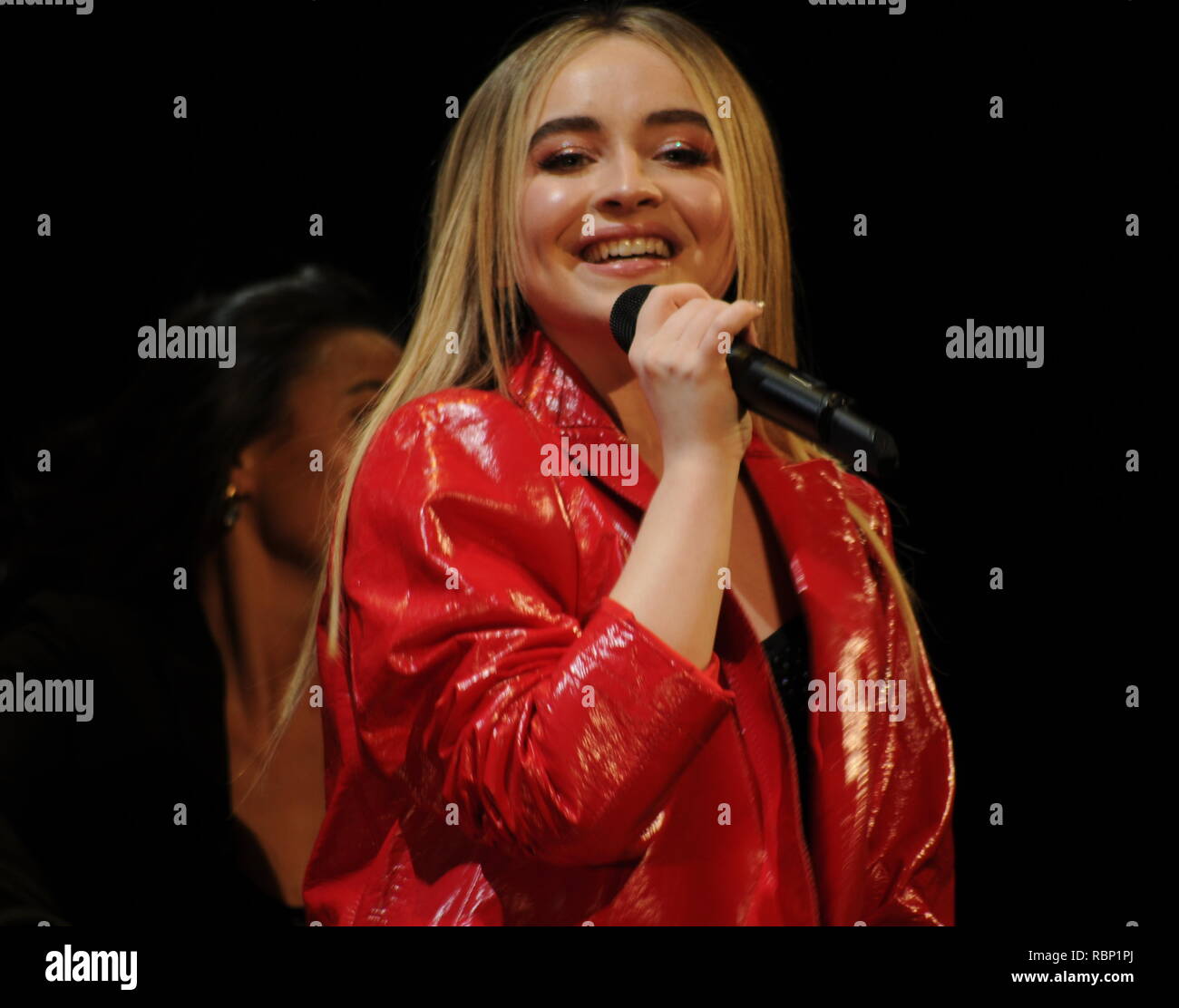 Sabrina capenter hi-res stock photography and images - Alamy