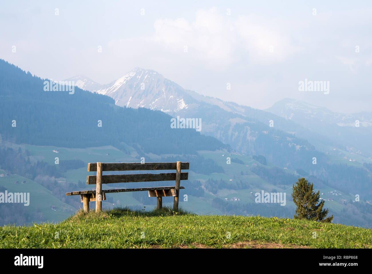 Bench bench bench bench mountains hi-res stock photography and images ...