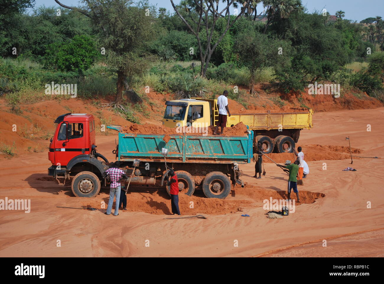 Dump Truck Loading Sand High Resolution Stock Photography and Images ...