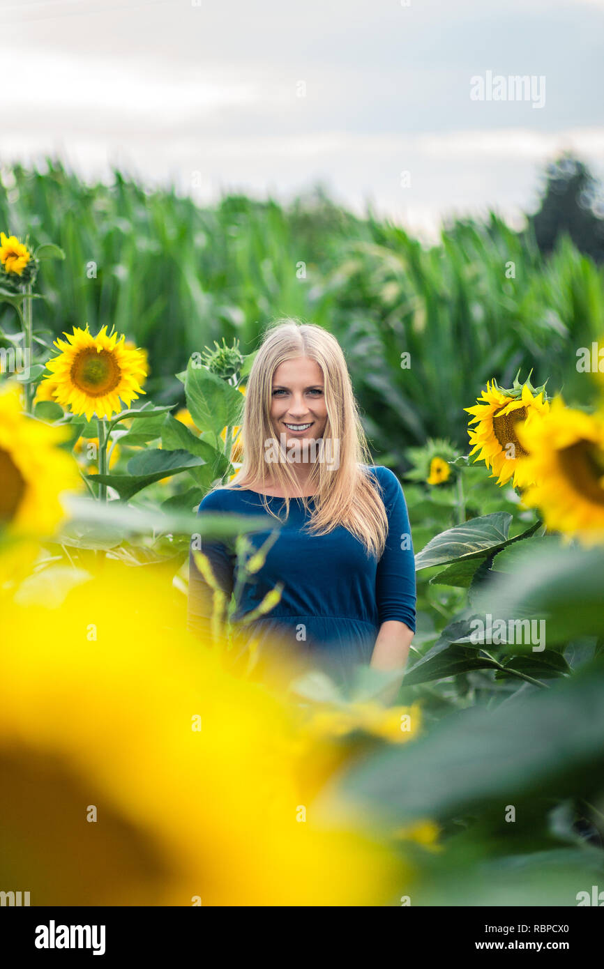 Sunflowers woman smile face happy hi-res stock photography and images ...