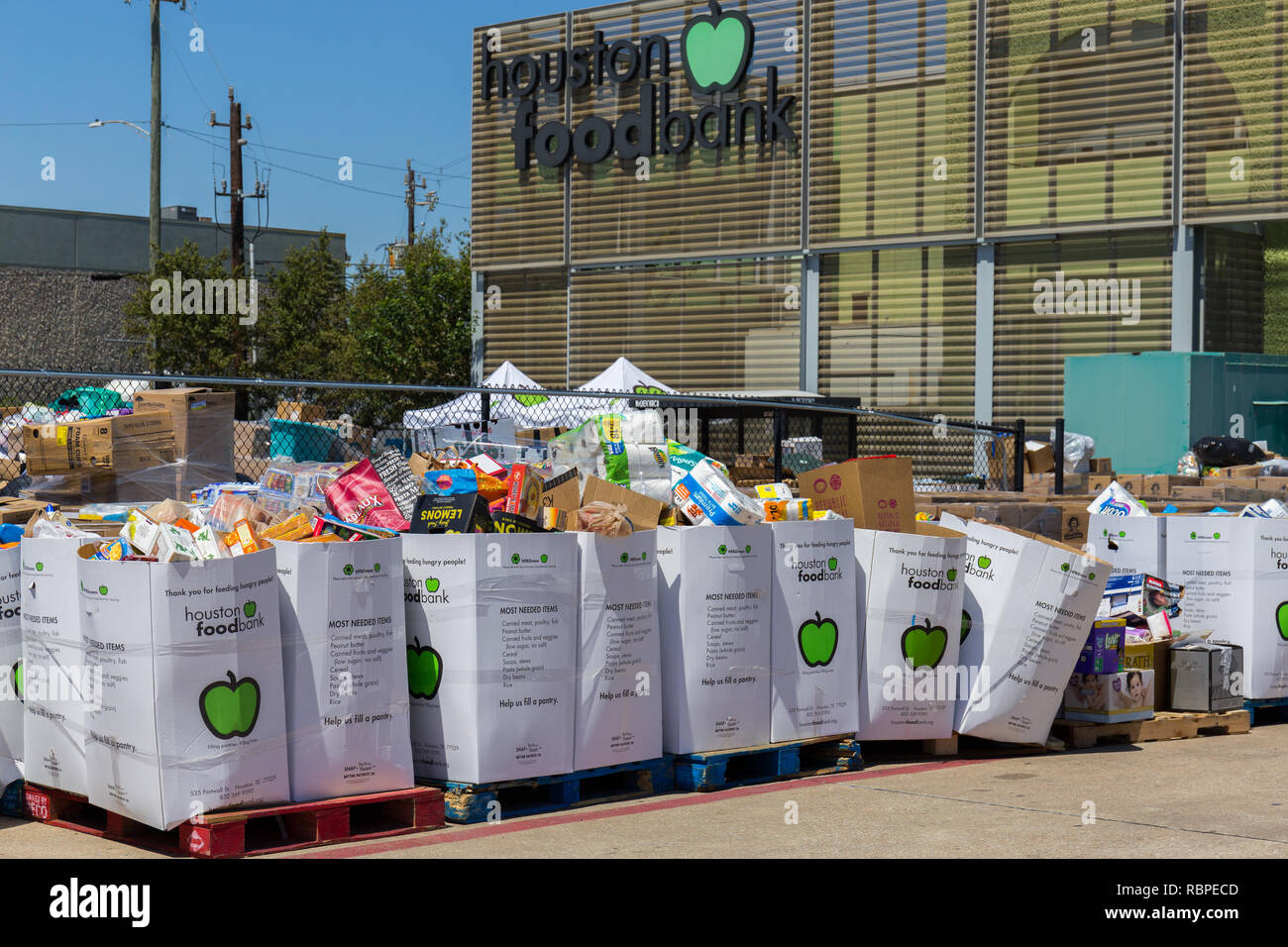 Food pantries hi-res stock photography and images - Alamy