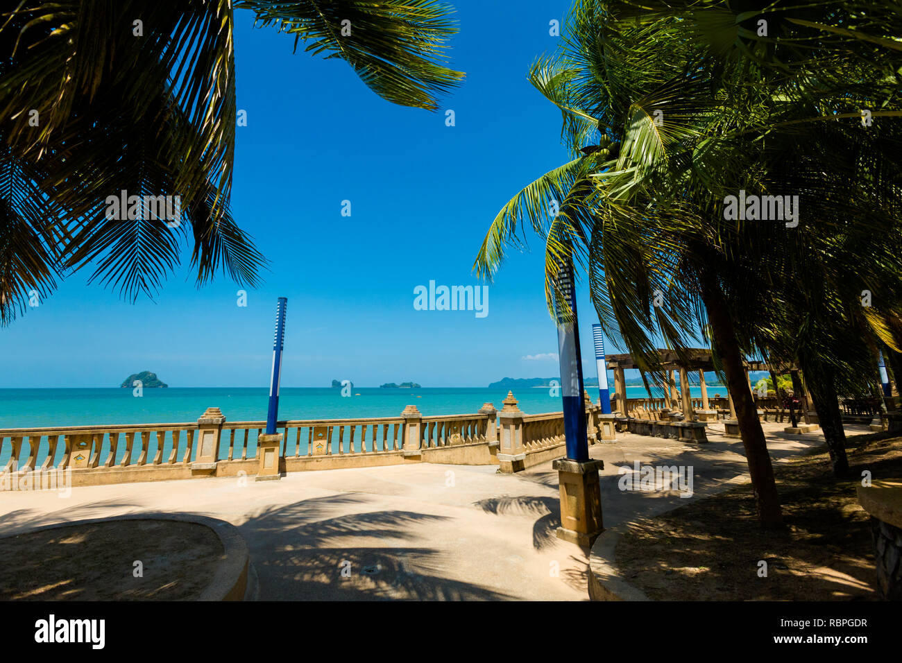 Sunny Teluk Yu beach on tropical Langkawi island in Malaysia. Beautiful ...