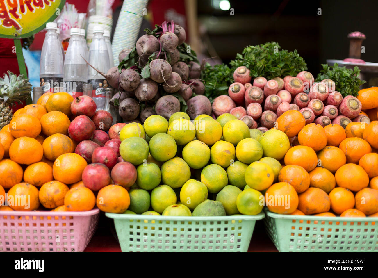 Juice stand on the street Stock Photo - Alamy