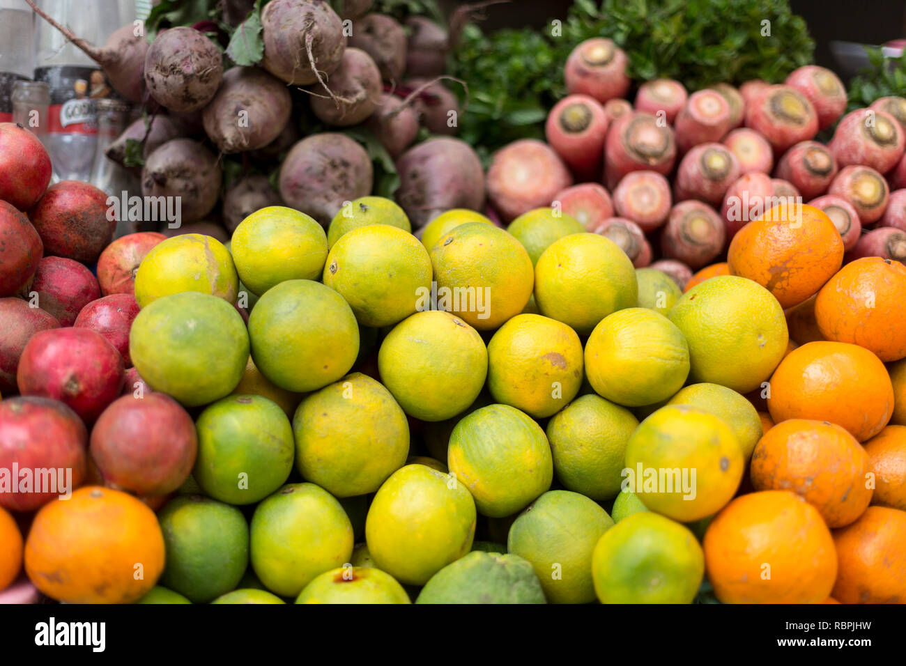 Juice stand on the street Stock Photo - Alamy