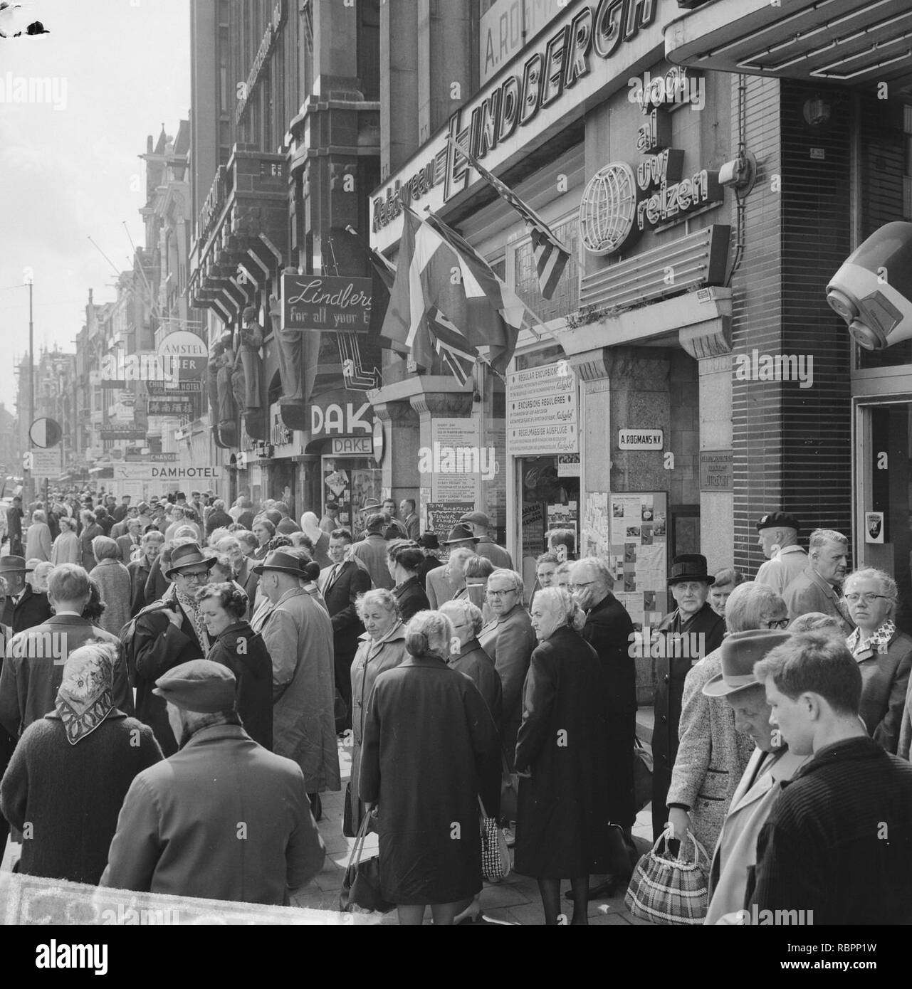 Toeristen hi-res stock photography and images - Alamy