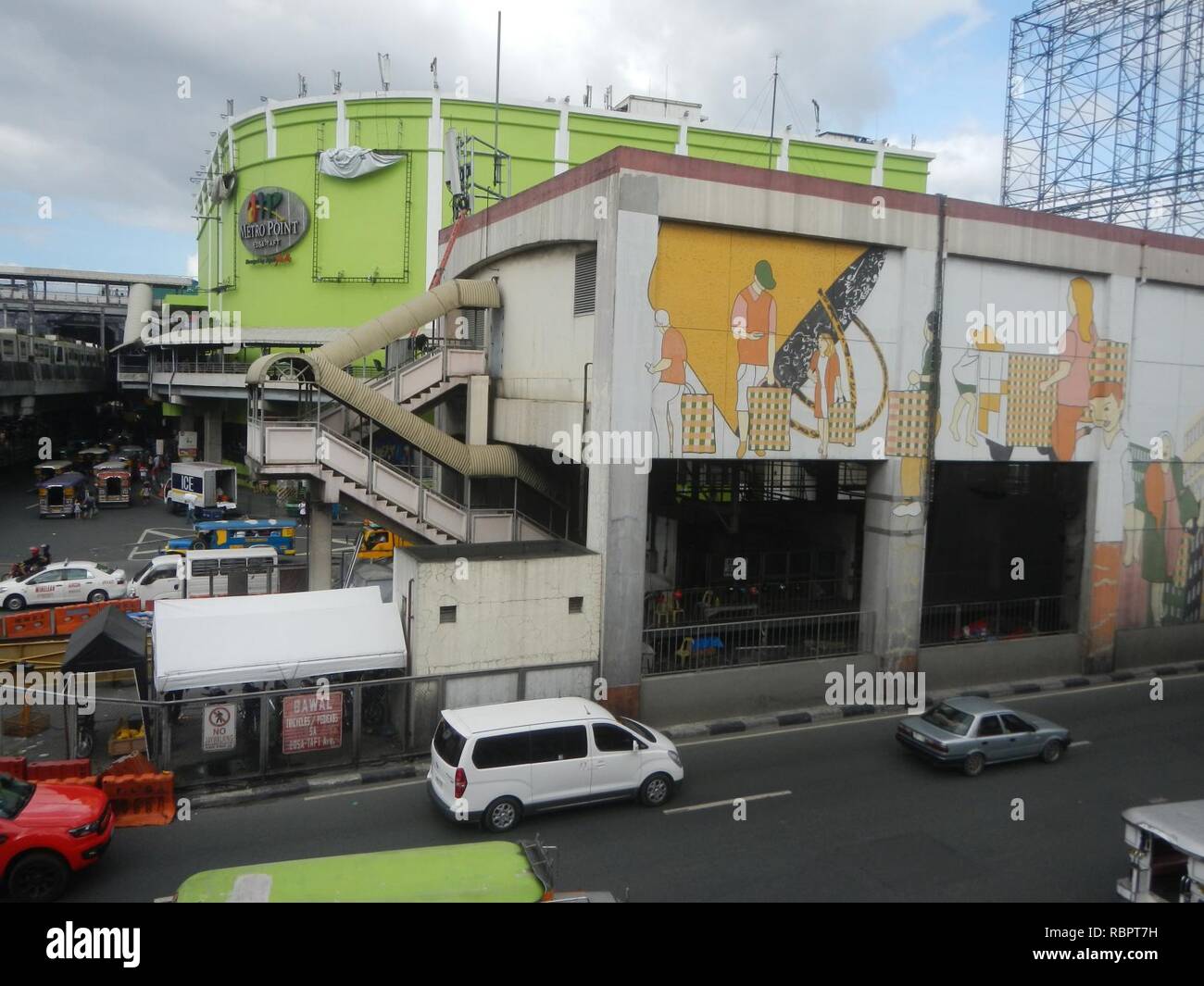 0016jfjfEDSA Taft Avenue MRT Station LRT Footbridge Pasay Cityfvf 01 ...