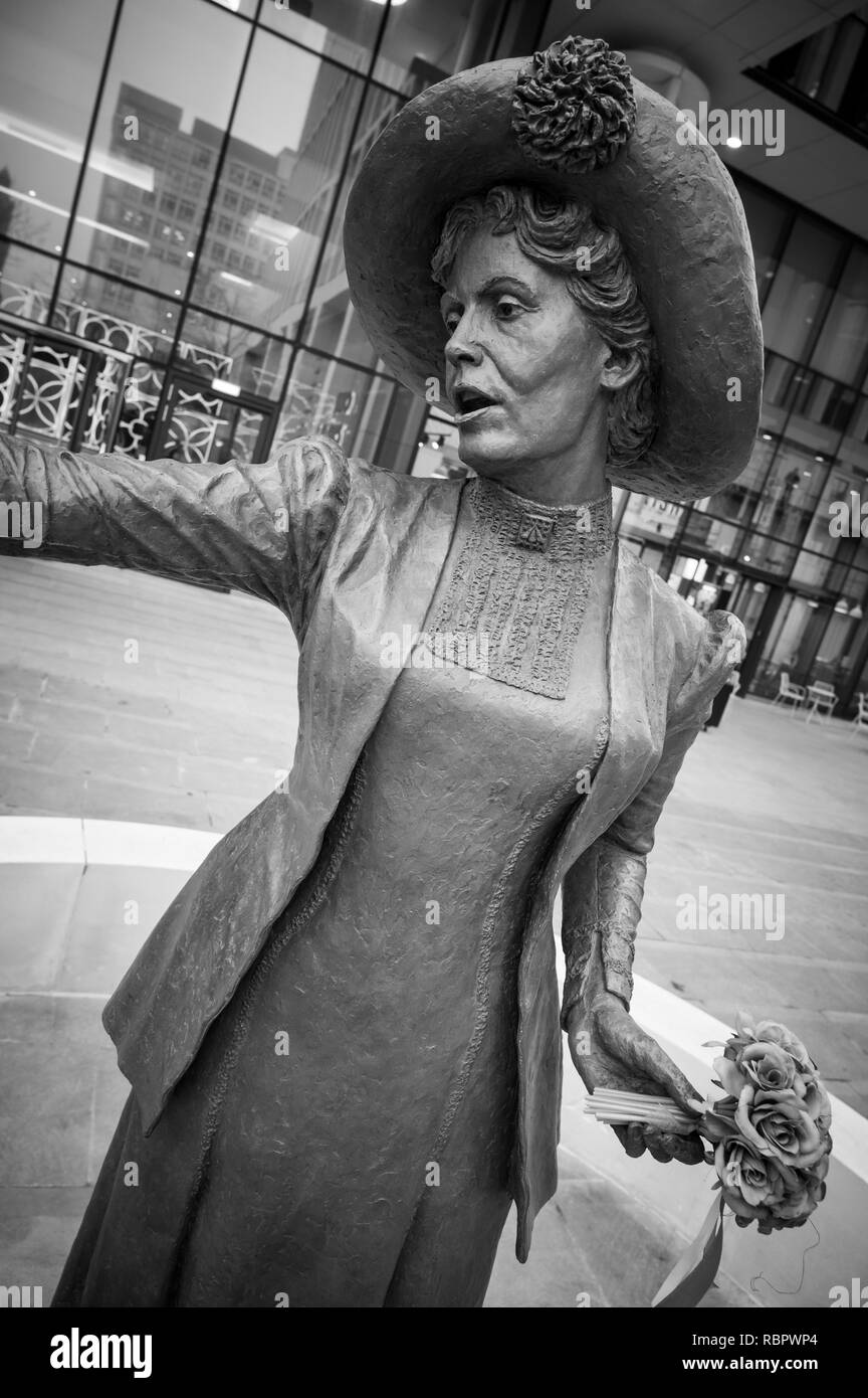 Statue of Emmeline Pankhurst, St Peter's Square, Manchester Stock Photo ...