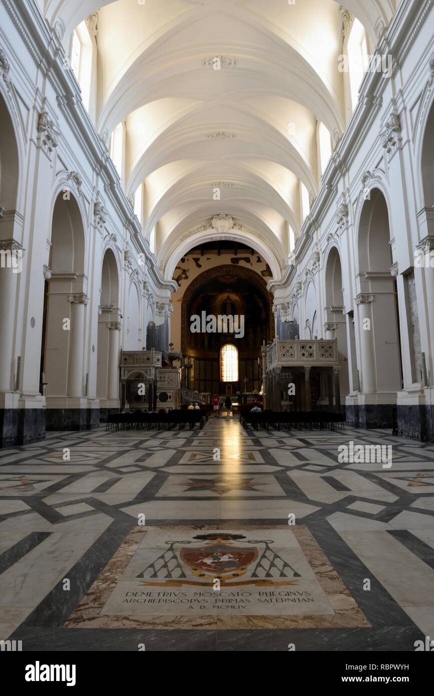 Interior salerno cathedral duomo hi-res stock photography and images ...