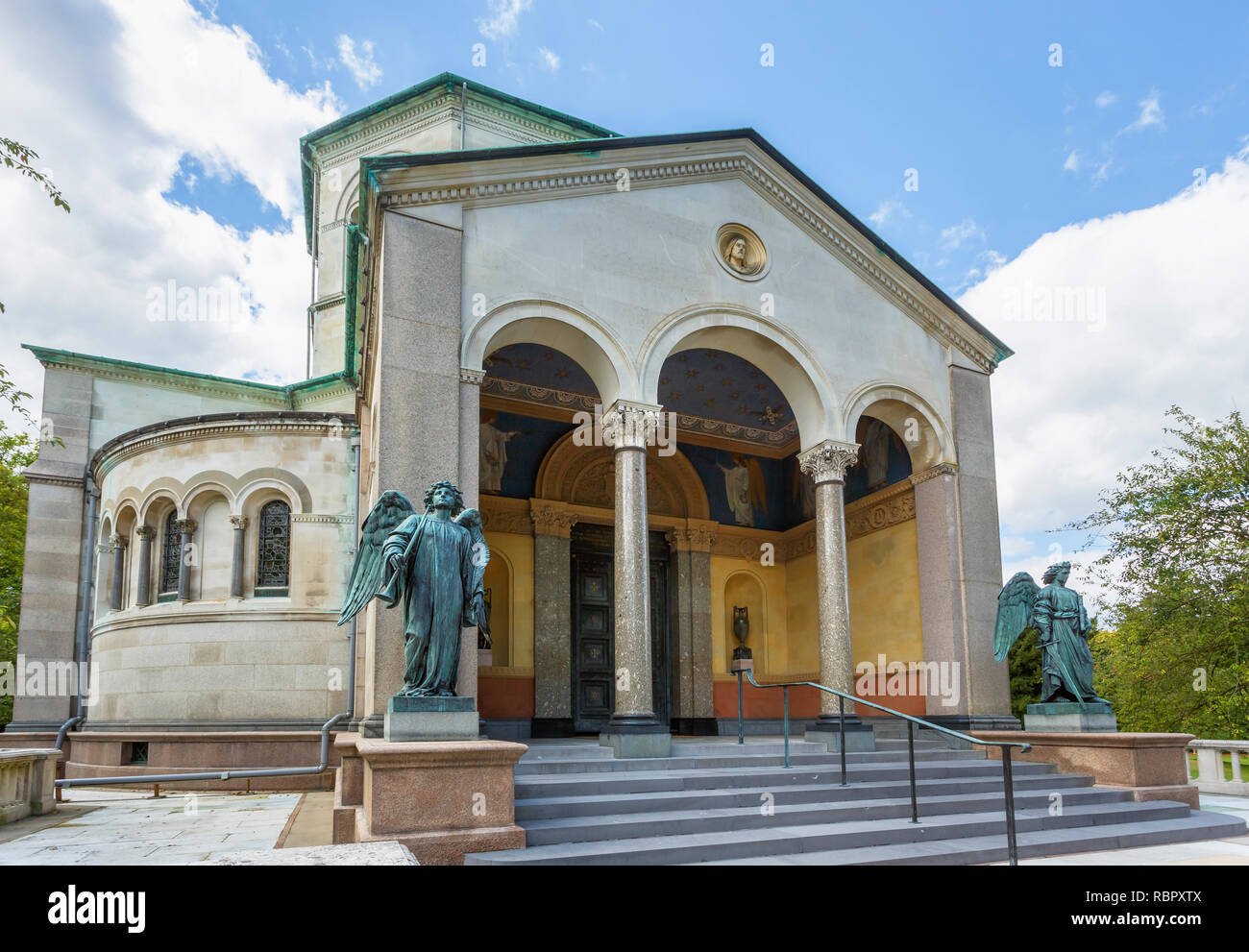 Victoria burial frogmore hi-res stock photography and images - Alamy