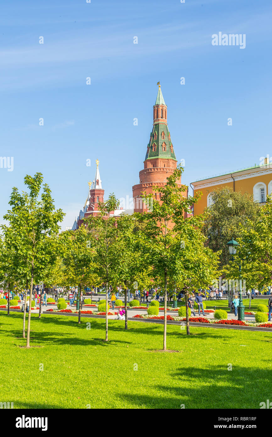 Moscow, Russia- 29 September 2014: View on Moscow Kremlin tower, green ...