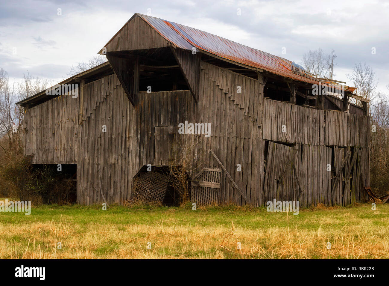 Decaying architecture hi-res stock photography and images - Alamy