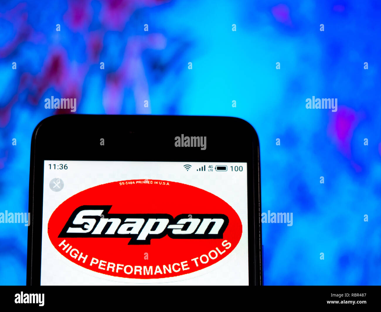 Snap-on Manufacturing company logo seen displayed on smart phone Stock ...