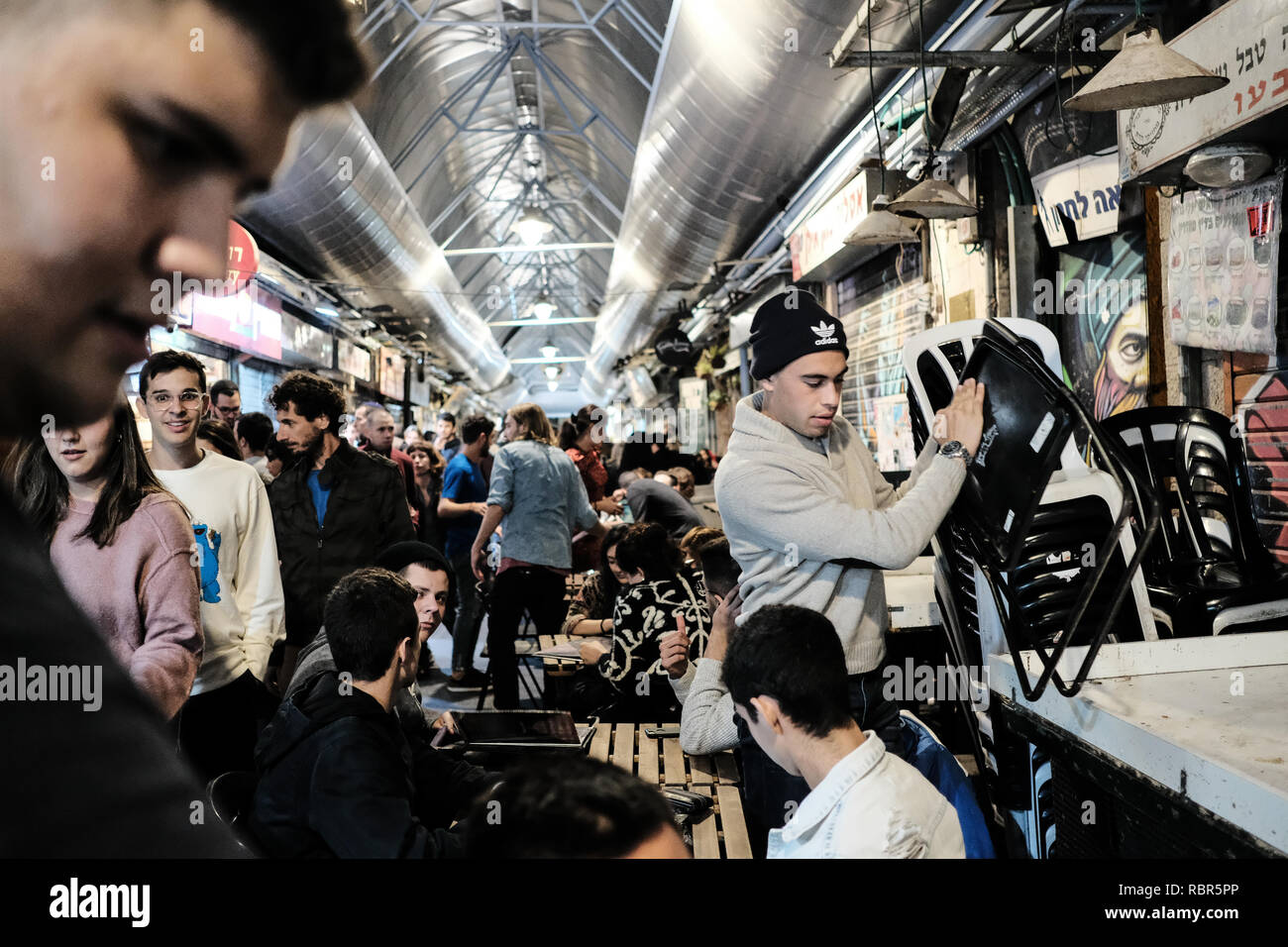 Jerusalem shuk night hi-res stock photography and images - Alamy
