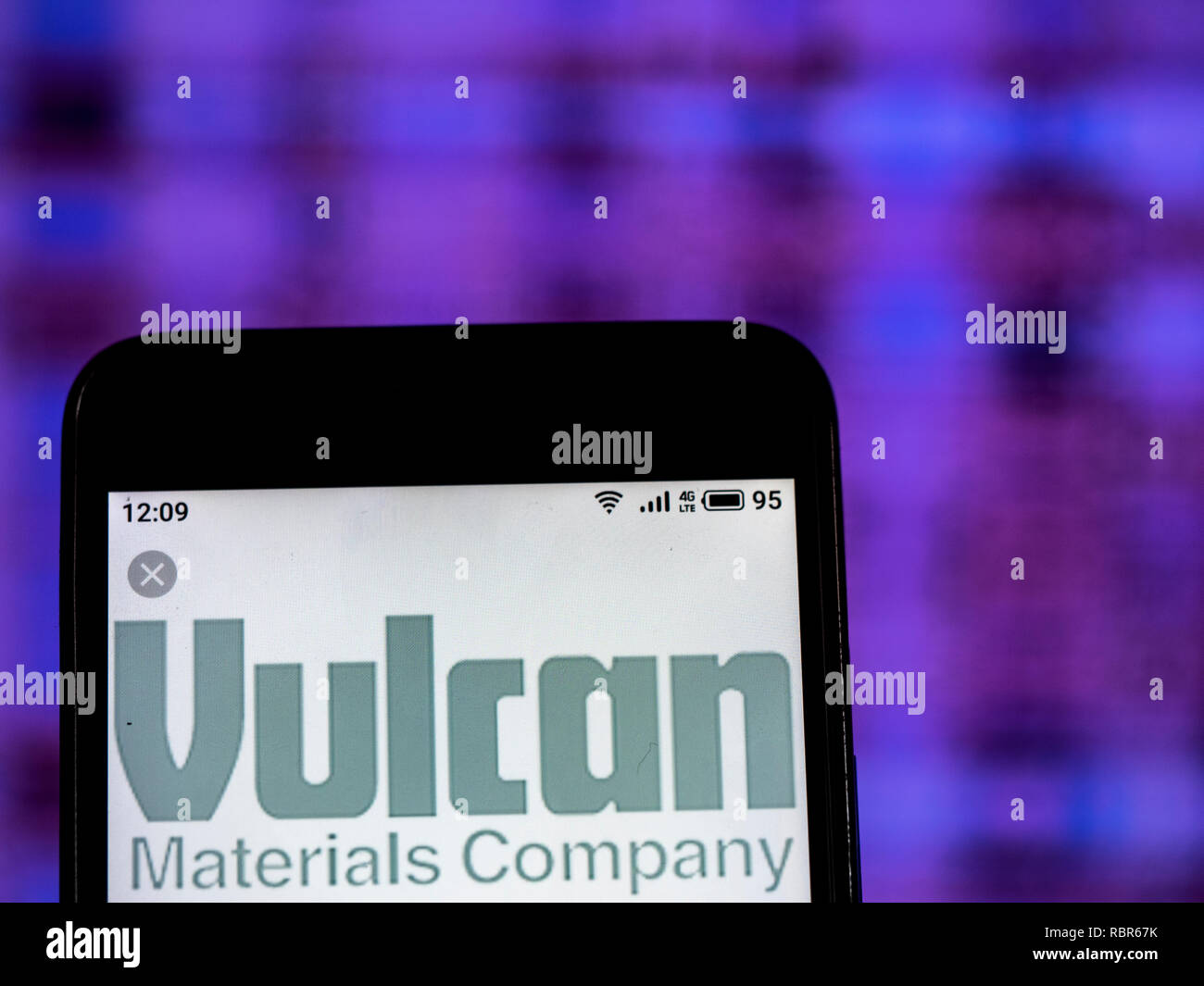 Vulcan materials logo hi-res stock photography and images - Alamy