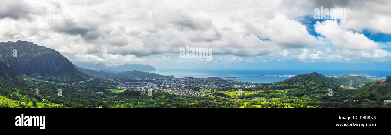 Pali lookout honolulu hi-res stock photography and images - Alamy