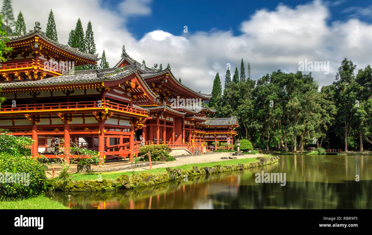 Byodoin temples hi-res stock photography and images - Alamy