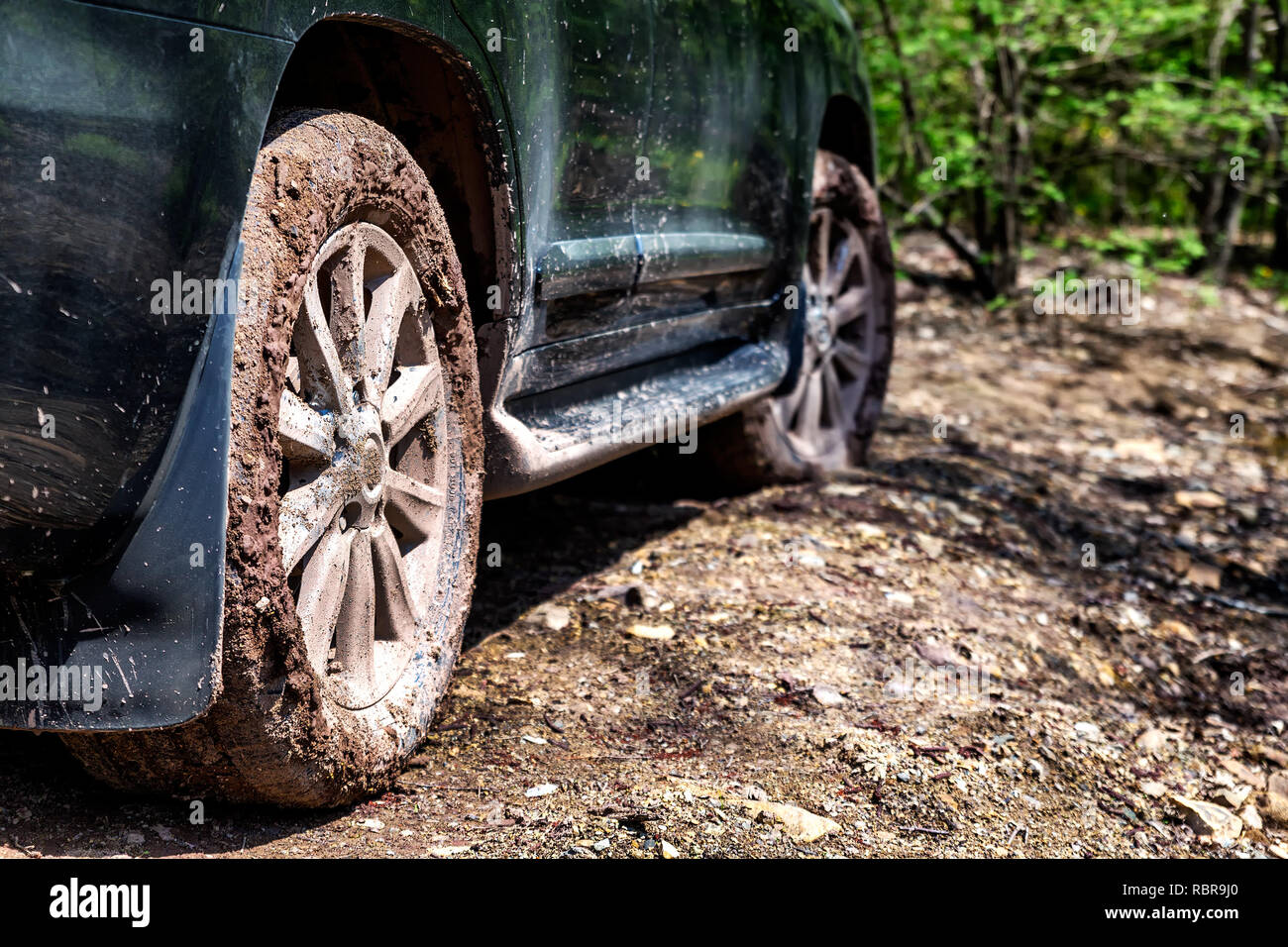 Black suv dirt hi-res stock photography and images - Alamy