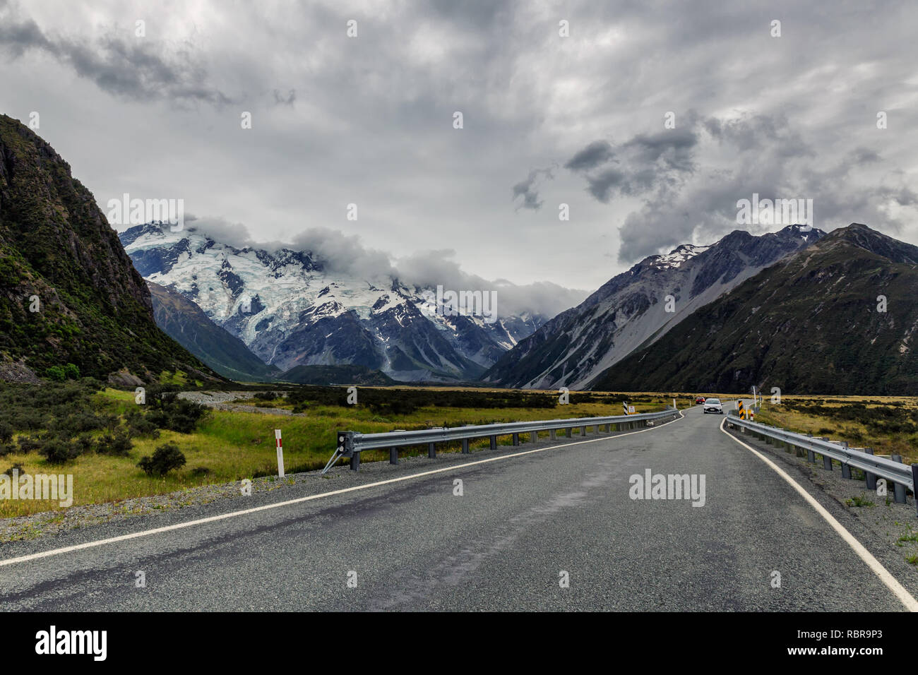 Road to mount cook hi-res stock photography and images - Alamy