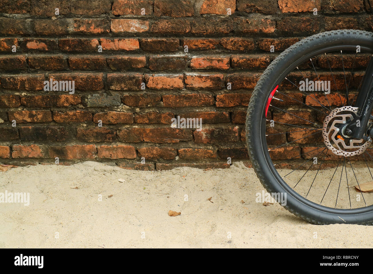 Sand color brick wall hi-res stock photography and images - Alamy