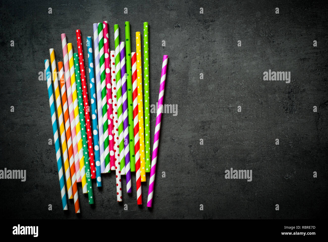 Colored straws hi-res stock photography and images - Alamy