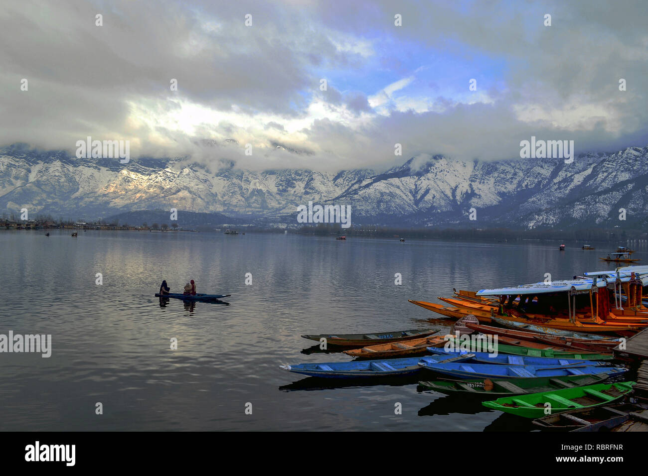 Shikara boat crossing hi-res stock photography and images - Alamy