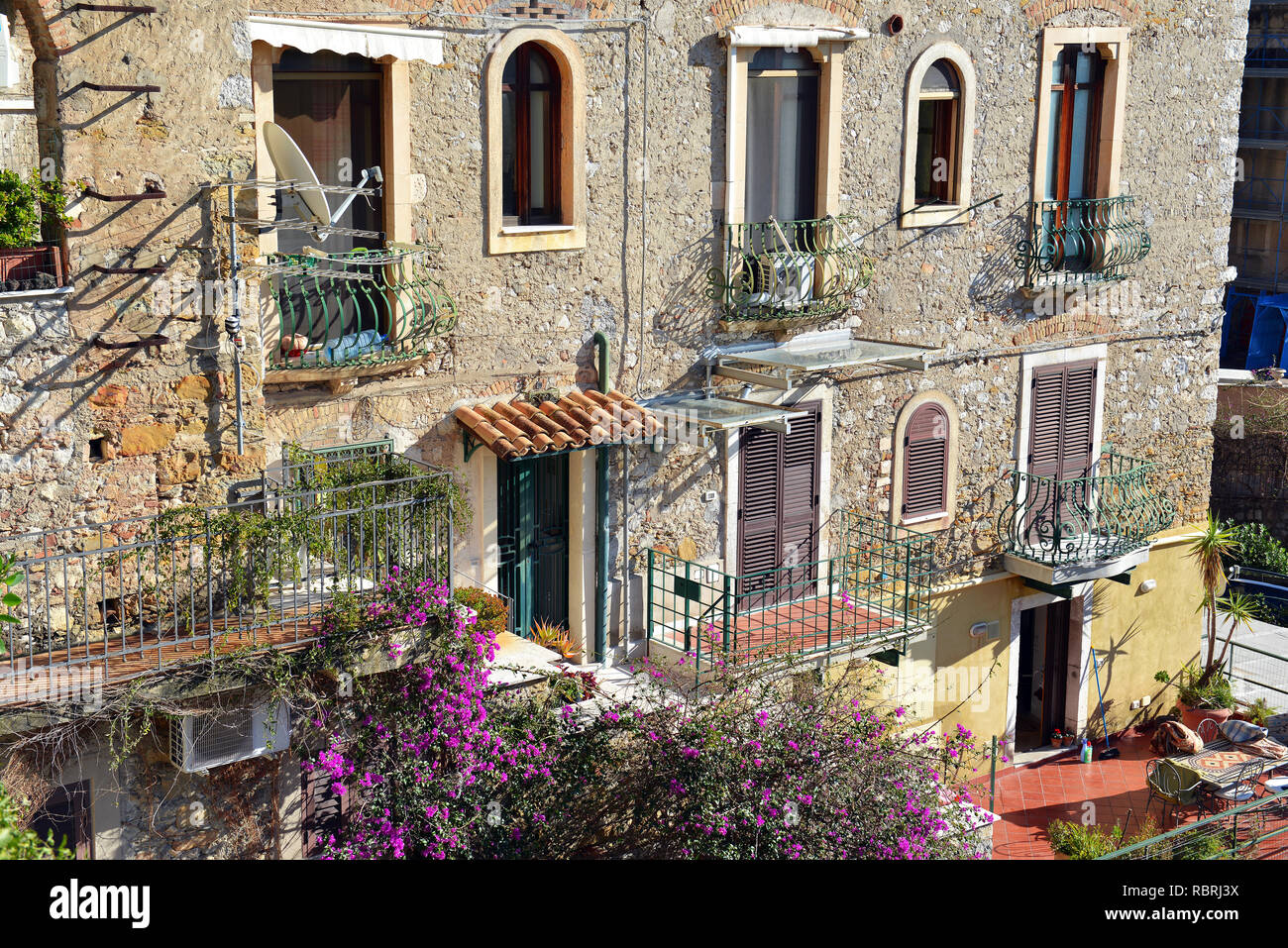 Traditional colorful vintage architecture in small town in Sicily ...