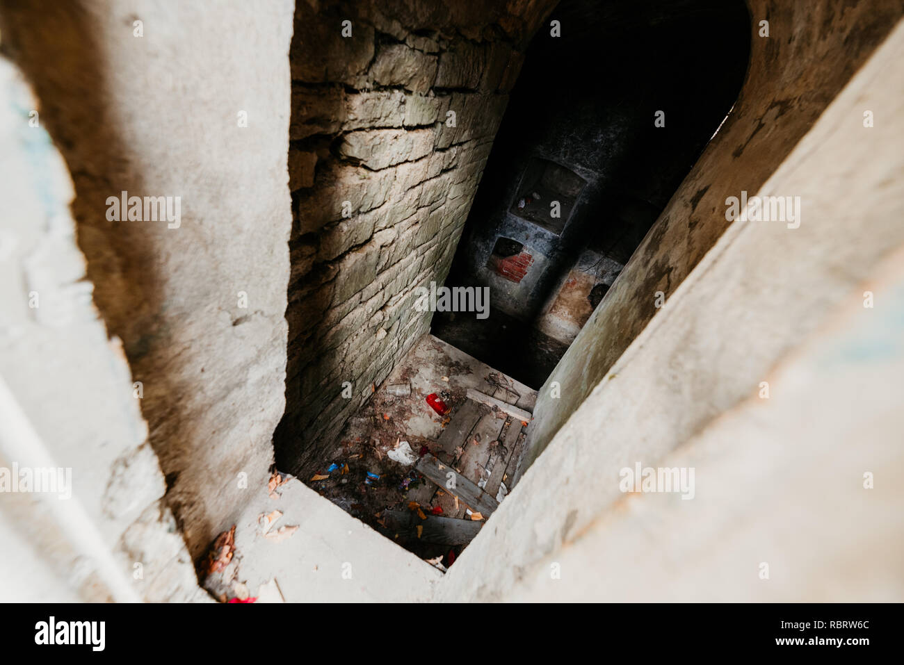 Inside of a tomb Stock Photo - Alamy