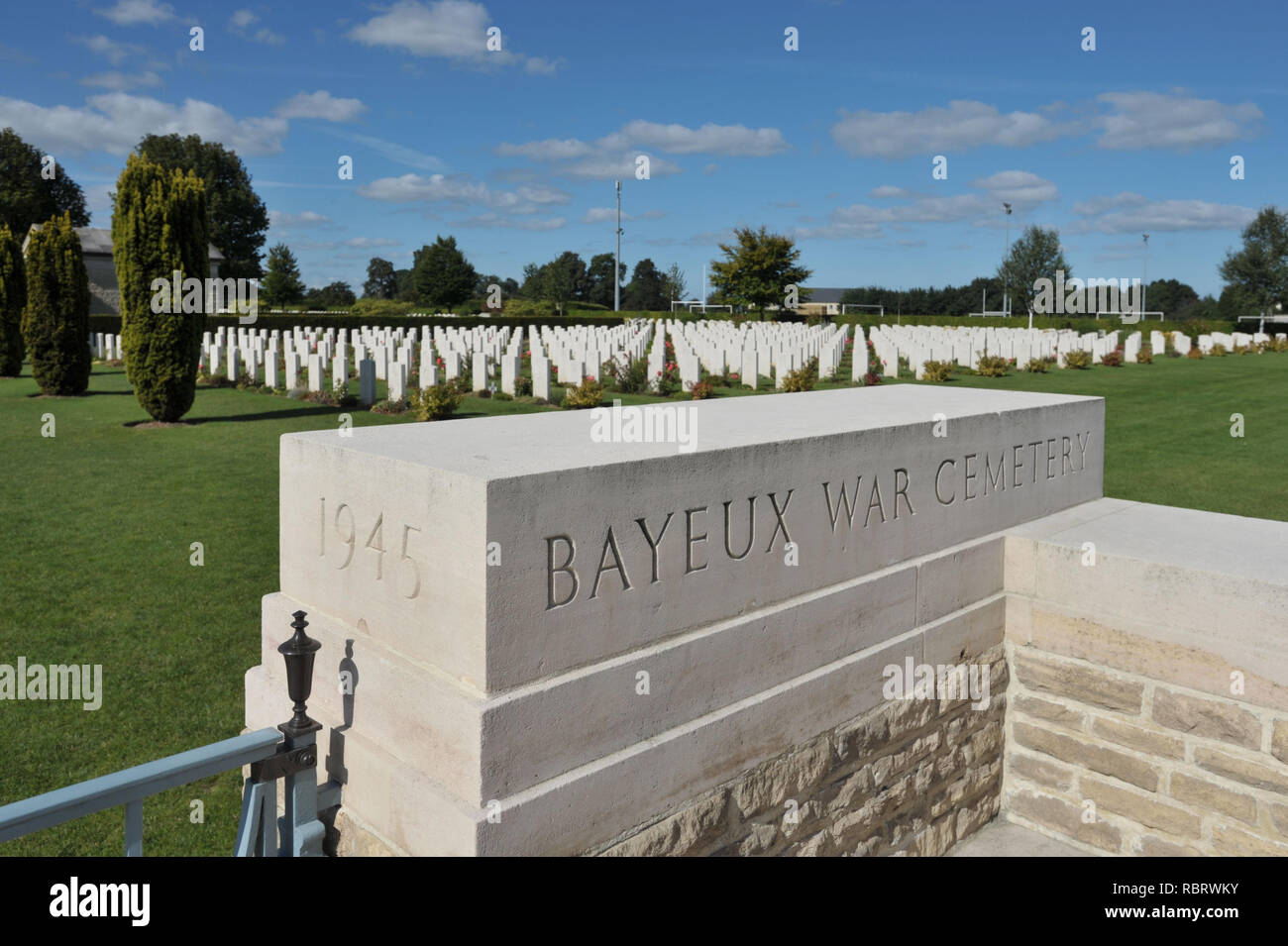 Bayeux War Cemetery, Bayeux, Normandy, France Stock Photo - Alamy
